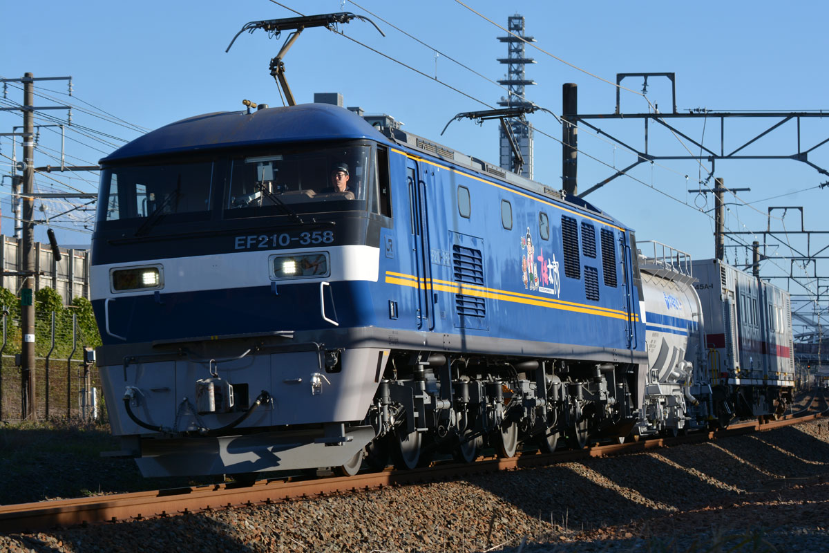 メディア – JR貨物の機関車（速報） – 4号車の5号車寄り